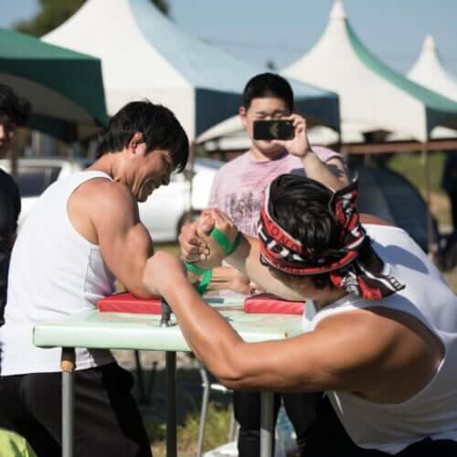 アームレスリング全日本王者が教えてくれた「腕相撲で強くなるための筋トレ法」 ページ 2 2 Fitness Love